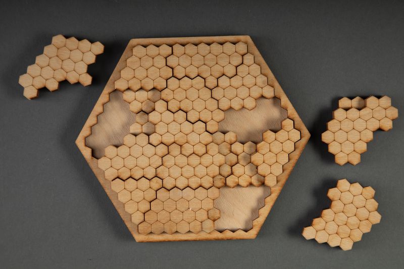 Hive puzzle- White Rabbit Gameworks