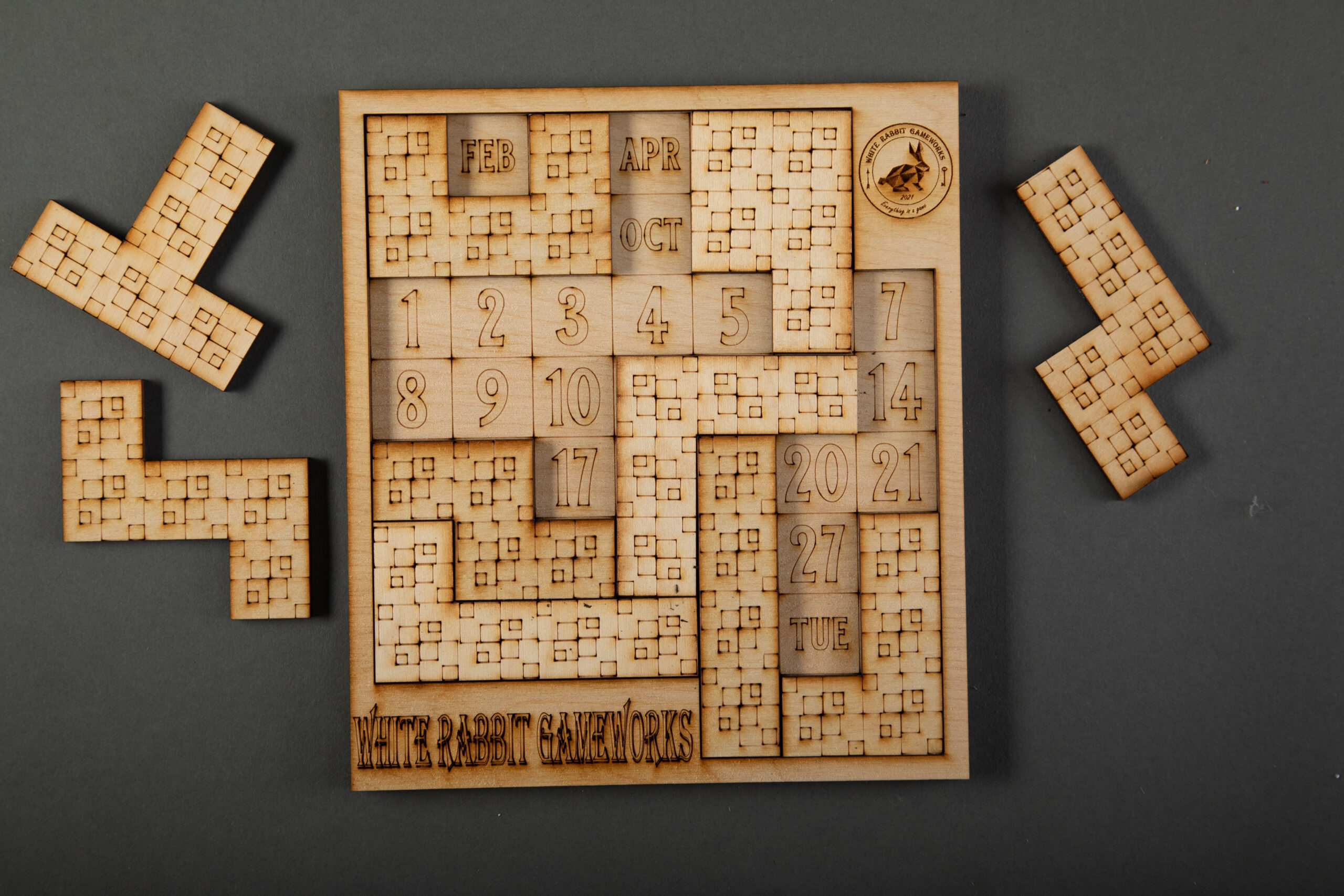 Infinity puzzle- White Rabbit Gameworks